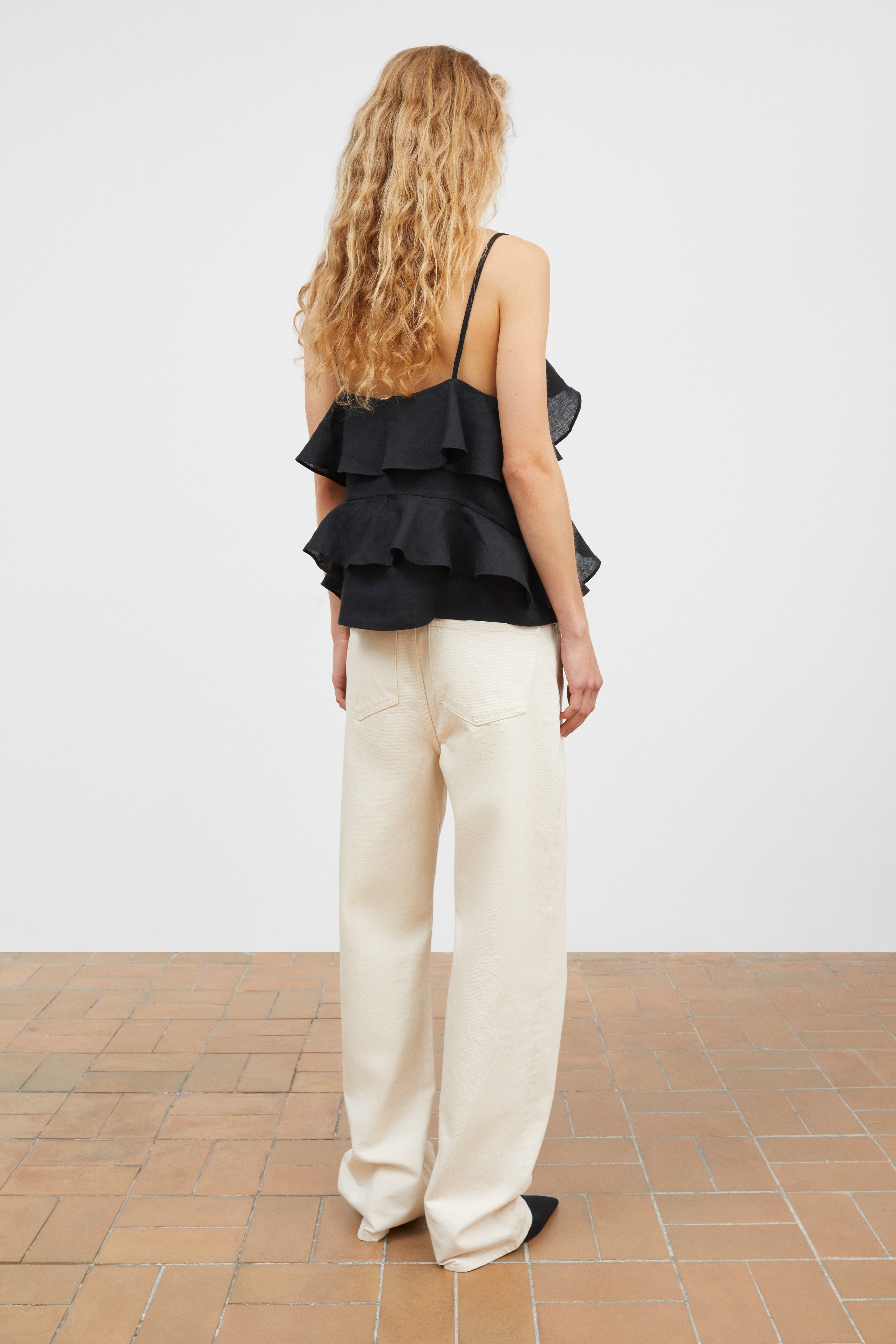 Skall Benedicte Cami in Black– Willow & Wolf Marlborough